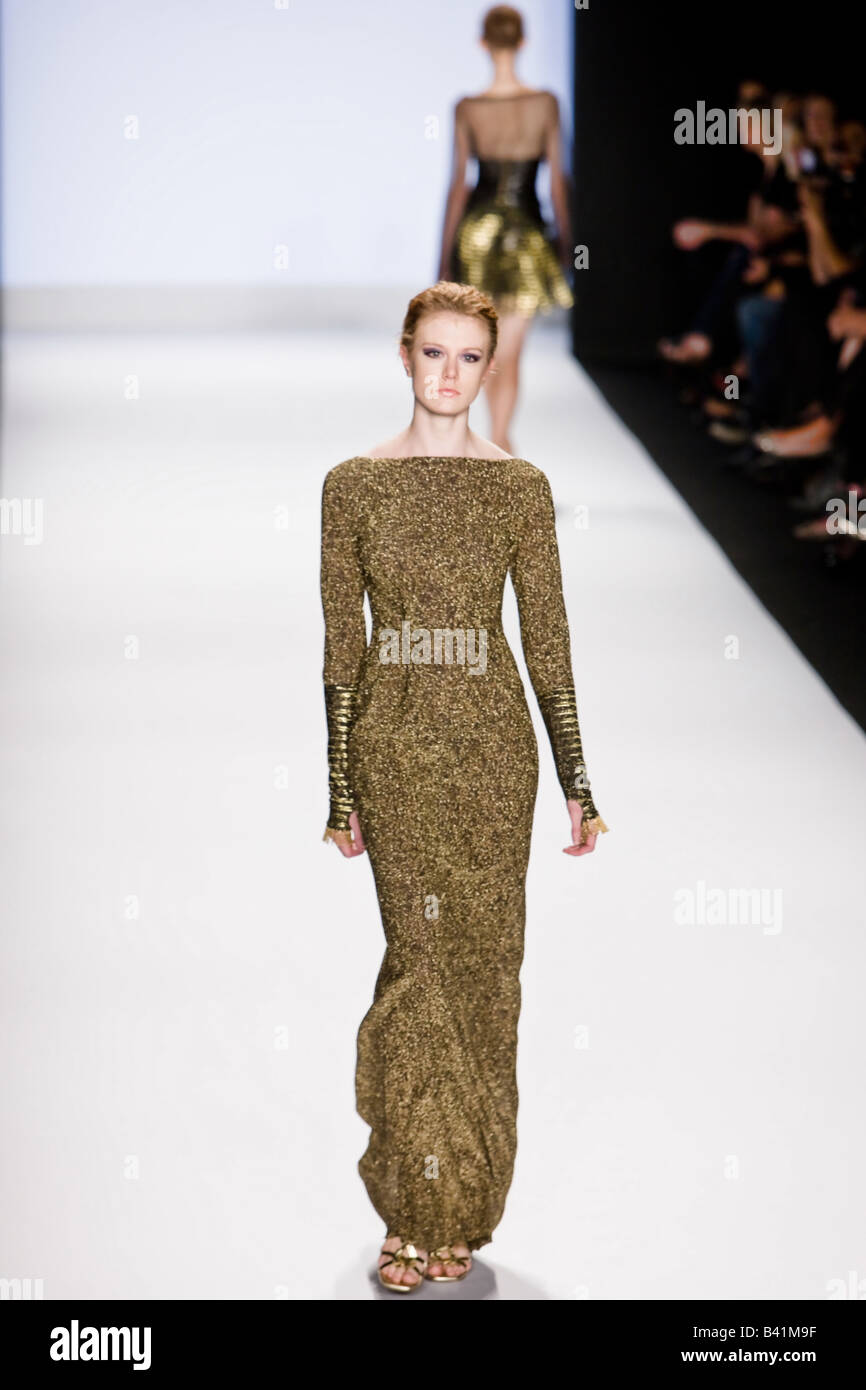 Project catwalk reality show hi-res stock photography and images - Alamy