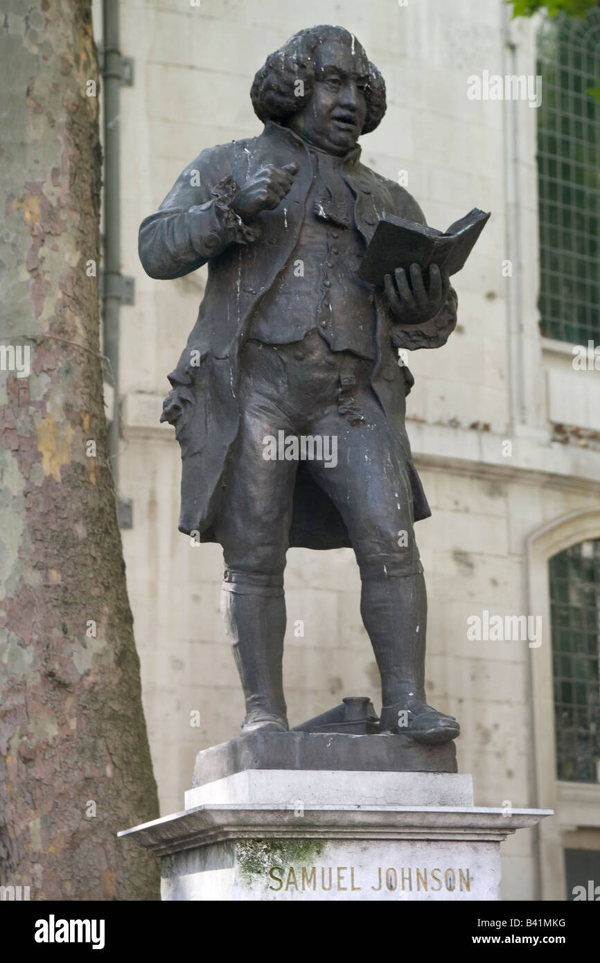 England London Samuel Johnson statue by StClementDanes church in Strand ...