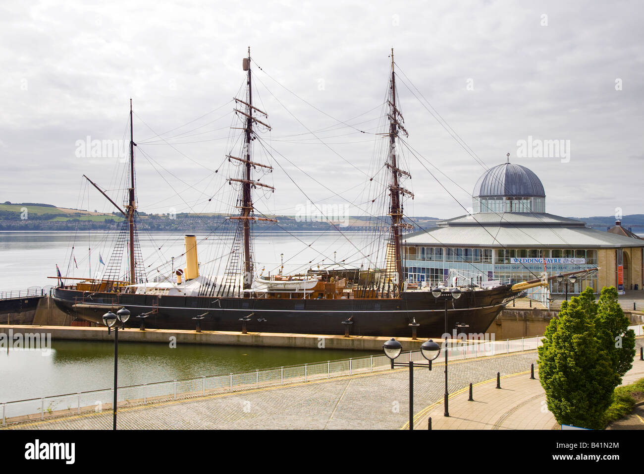Preserved antarctic research vessel hi-res stock photography and images ...