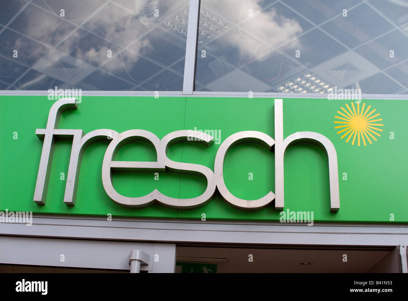 Snack bar sign hi-res stock photography and images - Alamy