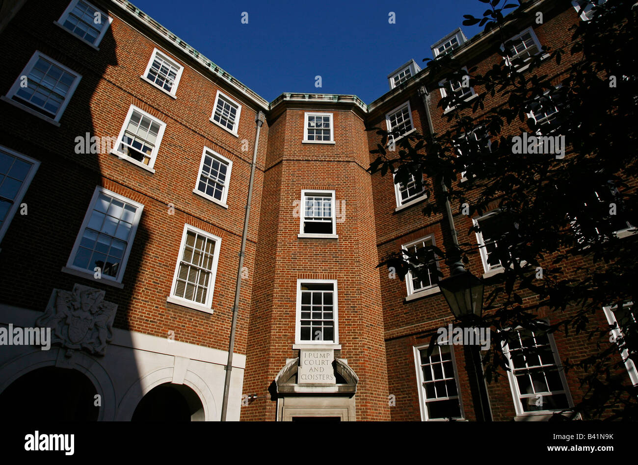1 Pump Court and Cloisters London England UK Stock Photo - Alamy