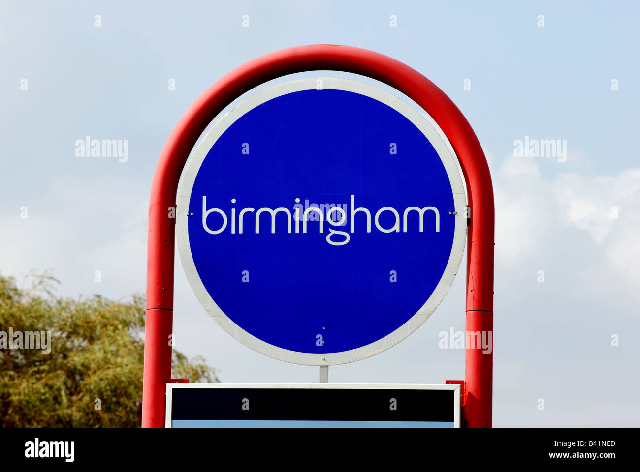 Birmingham road sign hi-res stock photography and images - Alamy