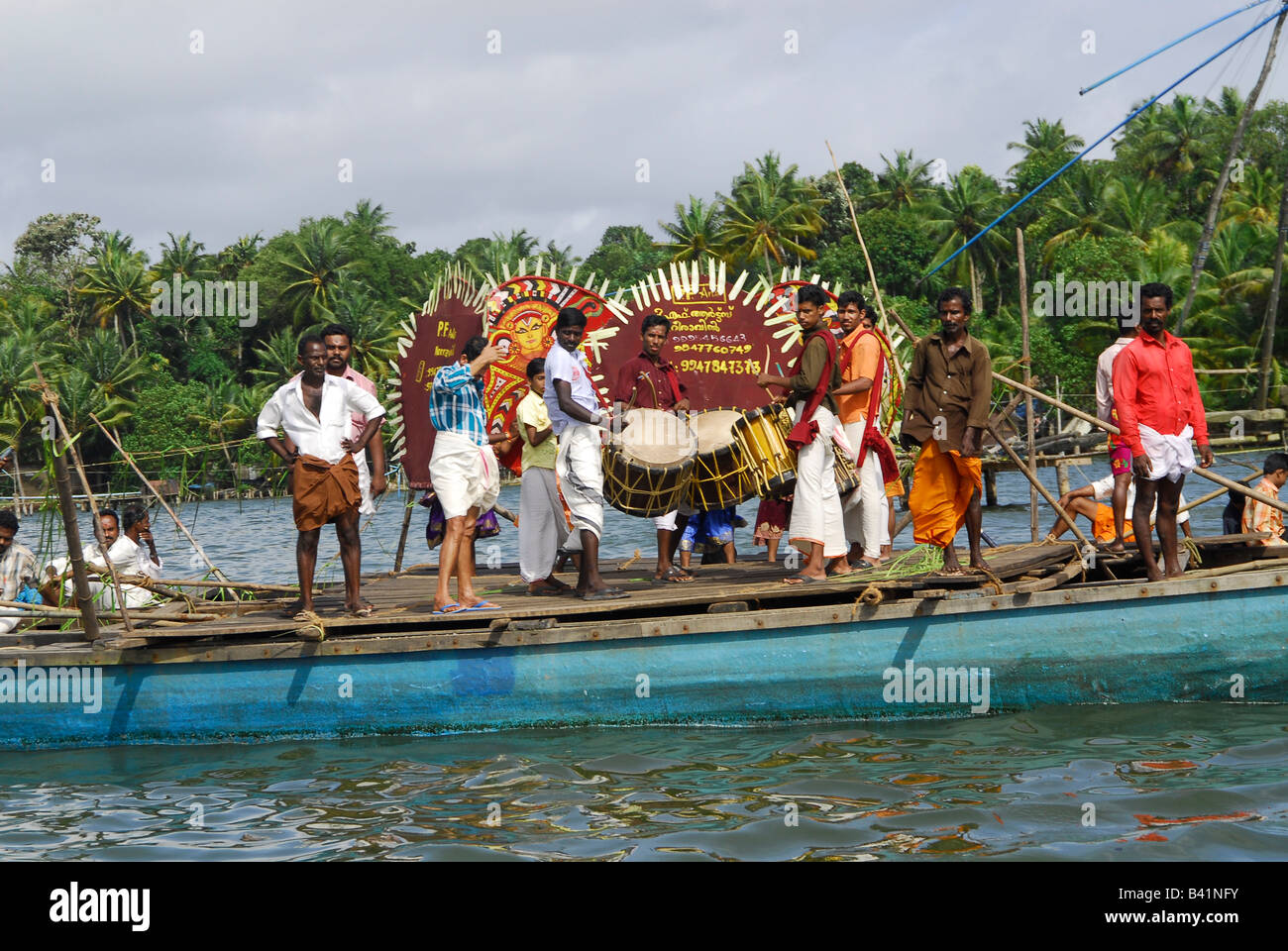 Float your boat hi-res stock photography and images - Alamy