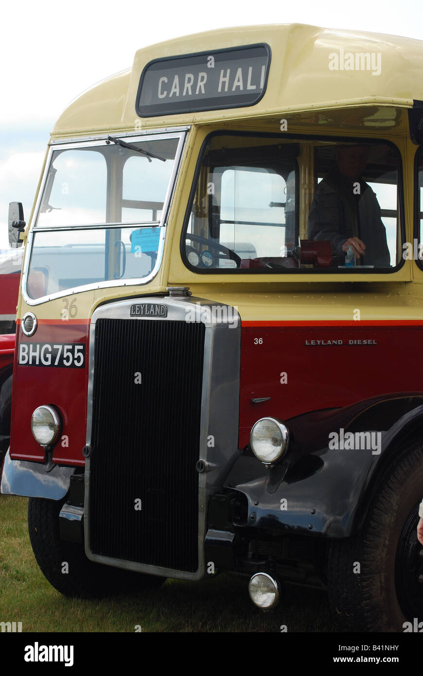 Classic bus uk hi-res stock photography and images - Alamy