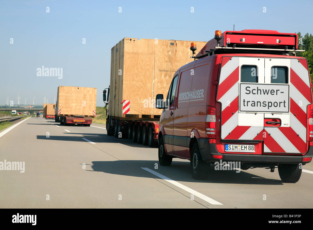 Schwerlasttransport hi-res stock photography and images - Alamy