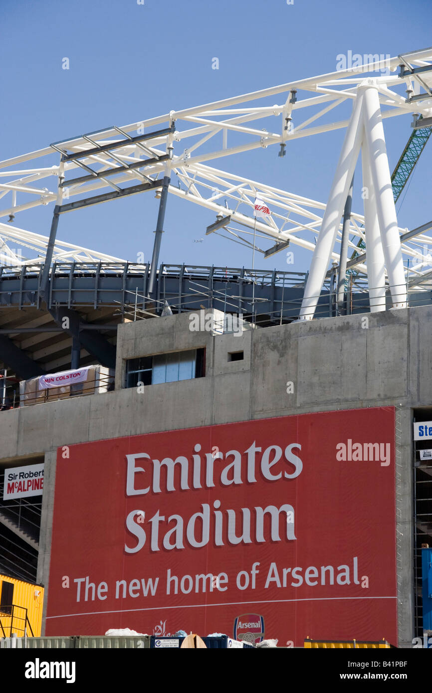 Arsenal emirates stadium construction hi-res stock photography and ...
