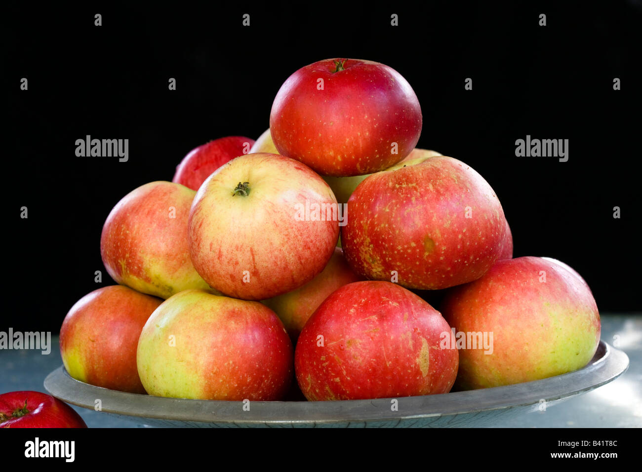 Plate of Eating Apples Stock Photo - Alamy