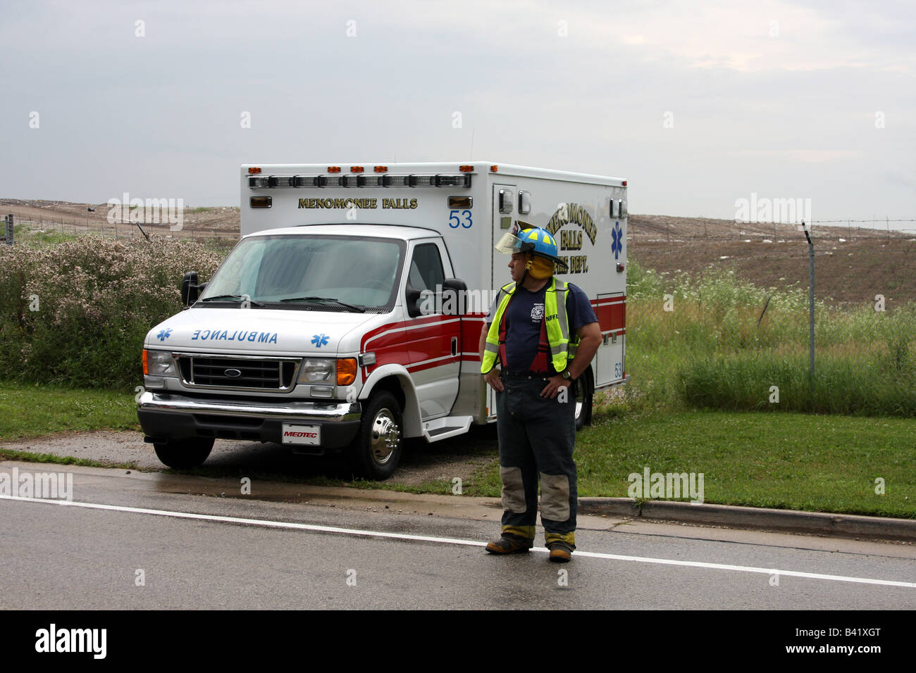 Ambulance emergency scene hi-res stock photography and images - Alamy