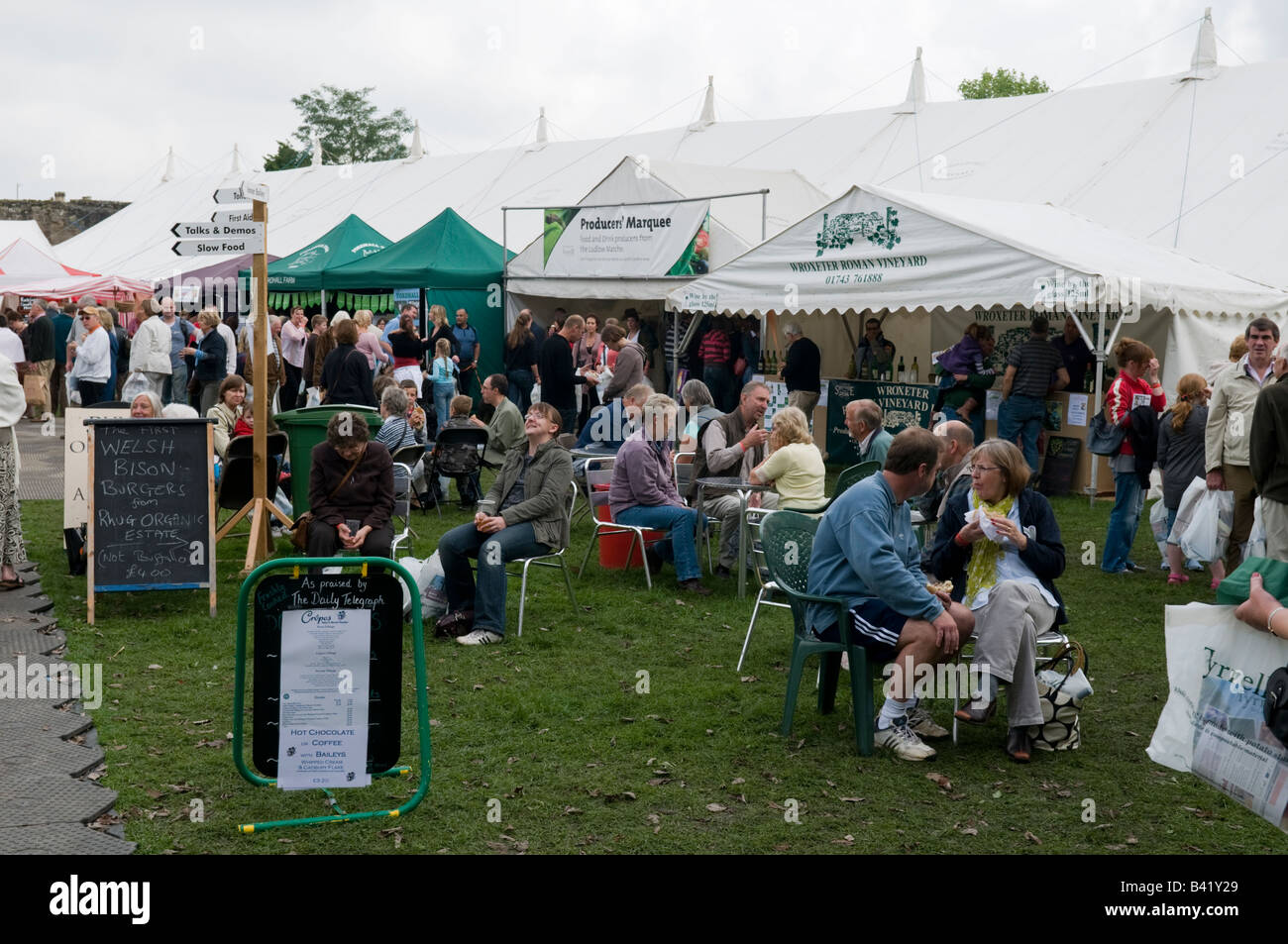 Ludlow festival hi-res stock photography and images - Alamy