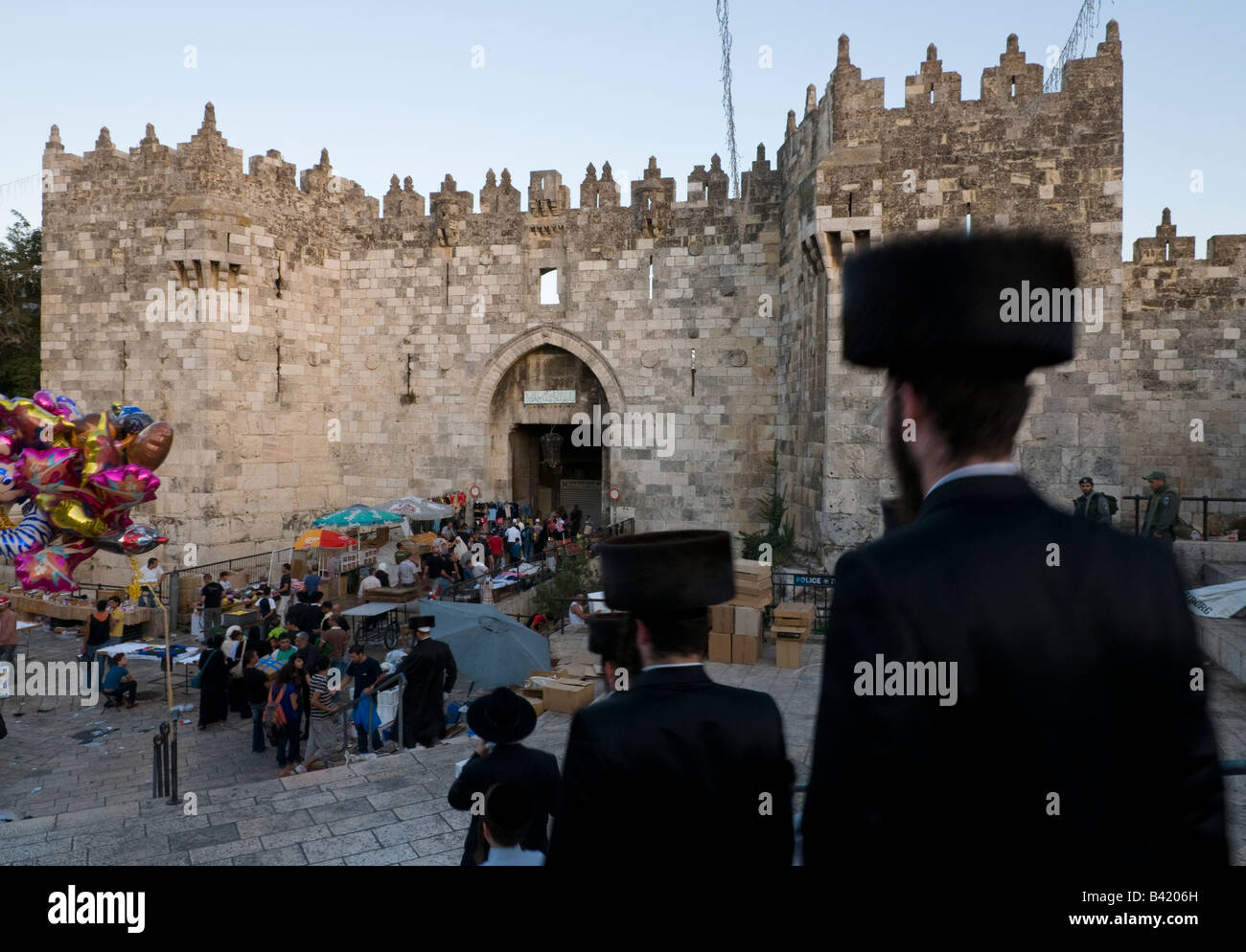 Orthodox jew life hi-res stock photography and images - Alamy
