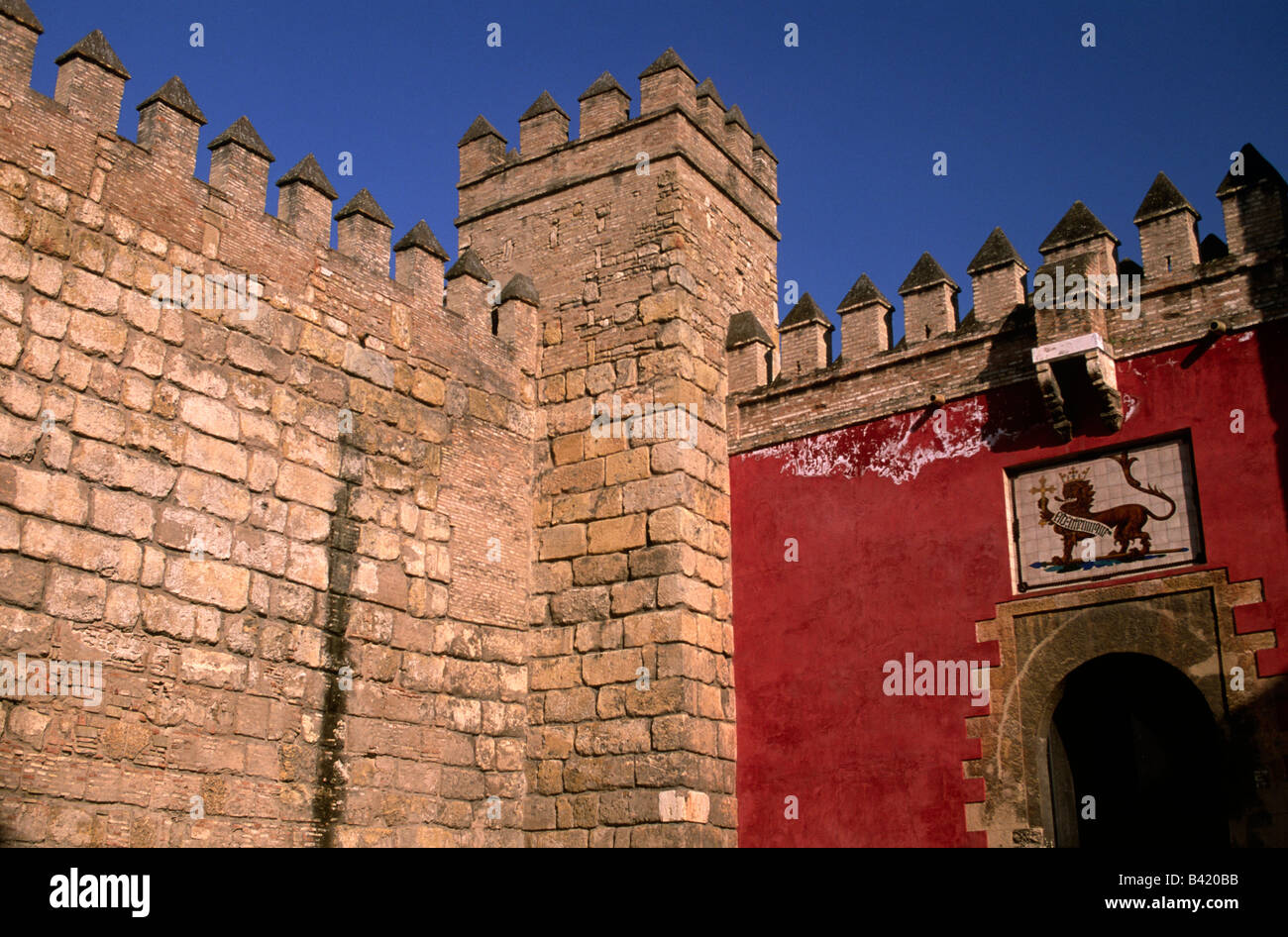 Alcazar gate lion hi-res stock photography and images - Alamy