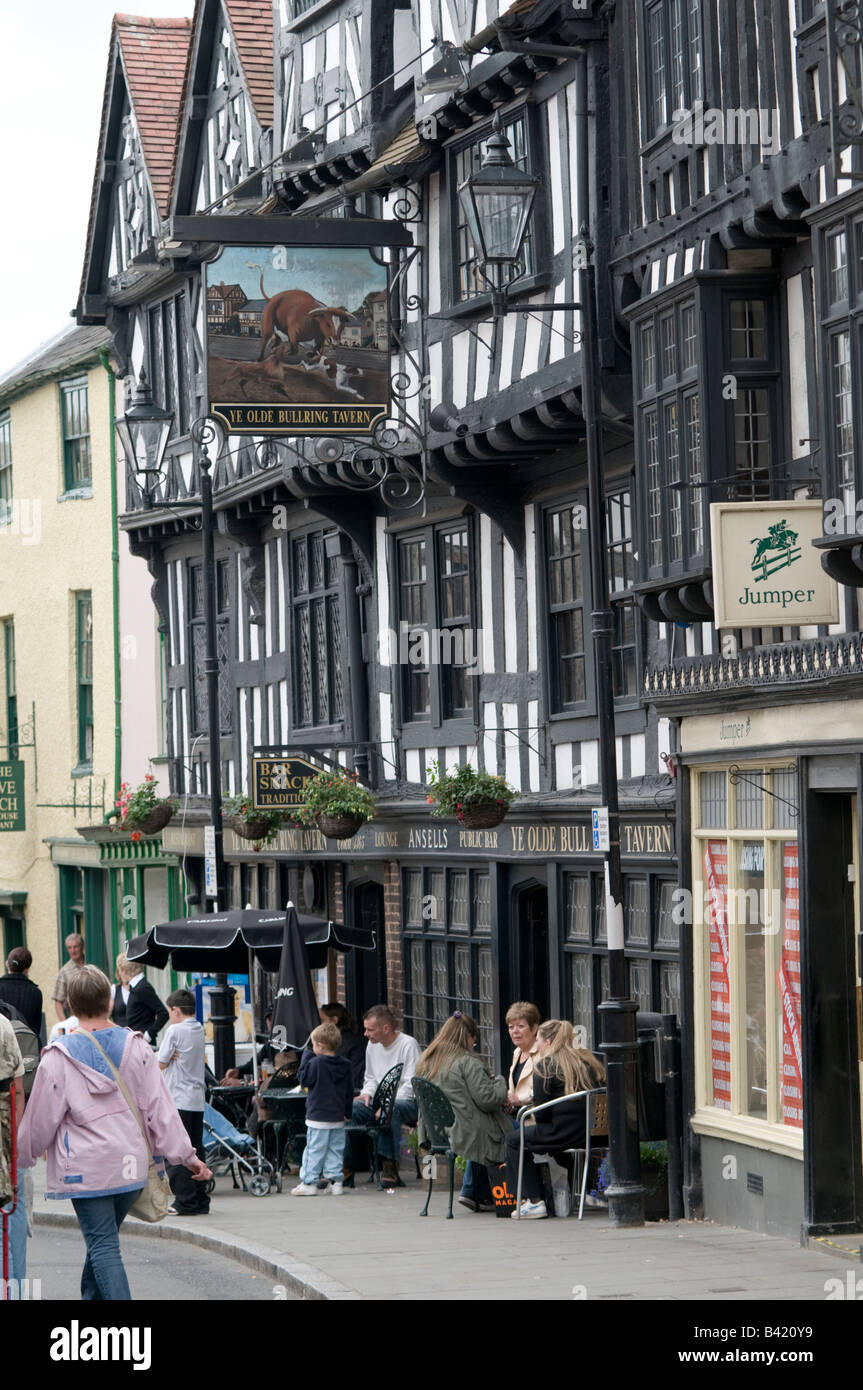Ye Olde Bull Tavern old half timbered building in Ludlow Shopshire ...