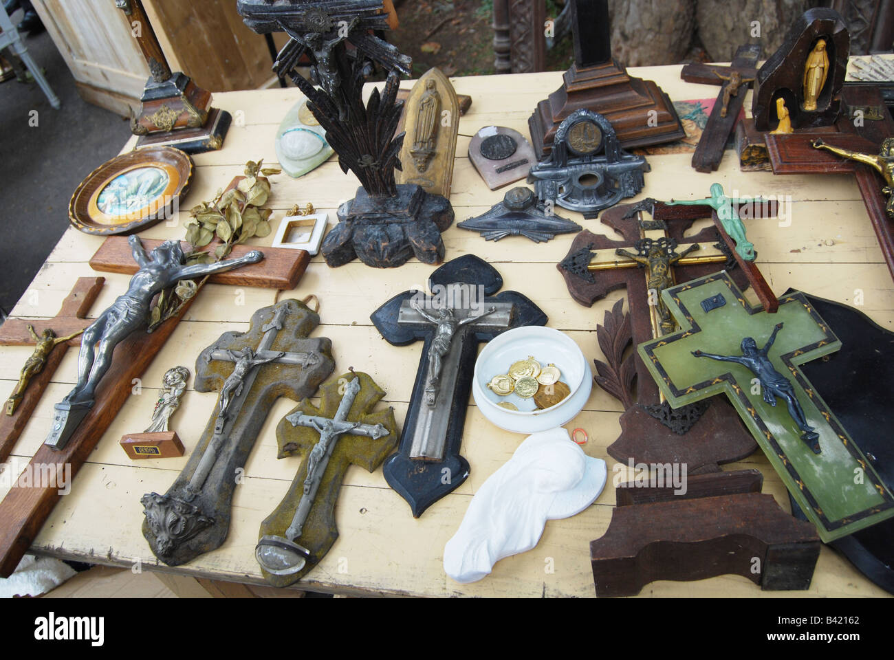 Multiple crosses hi-res stock photography and images - Alamy