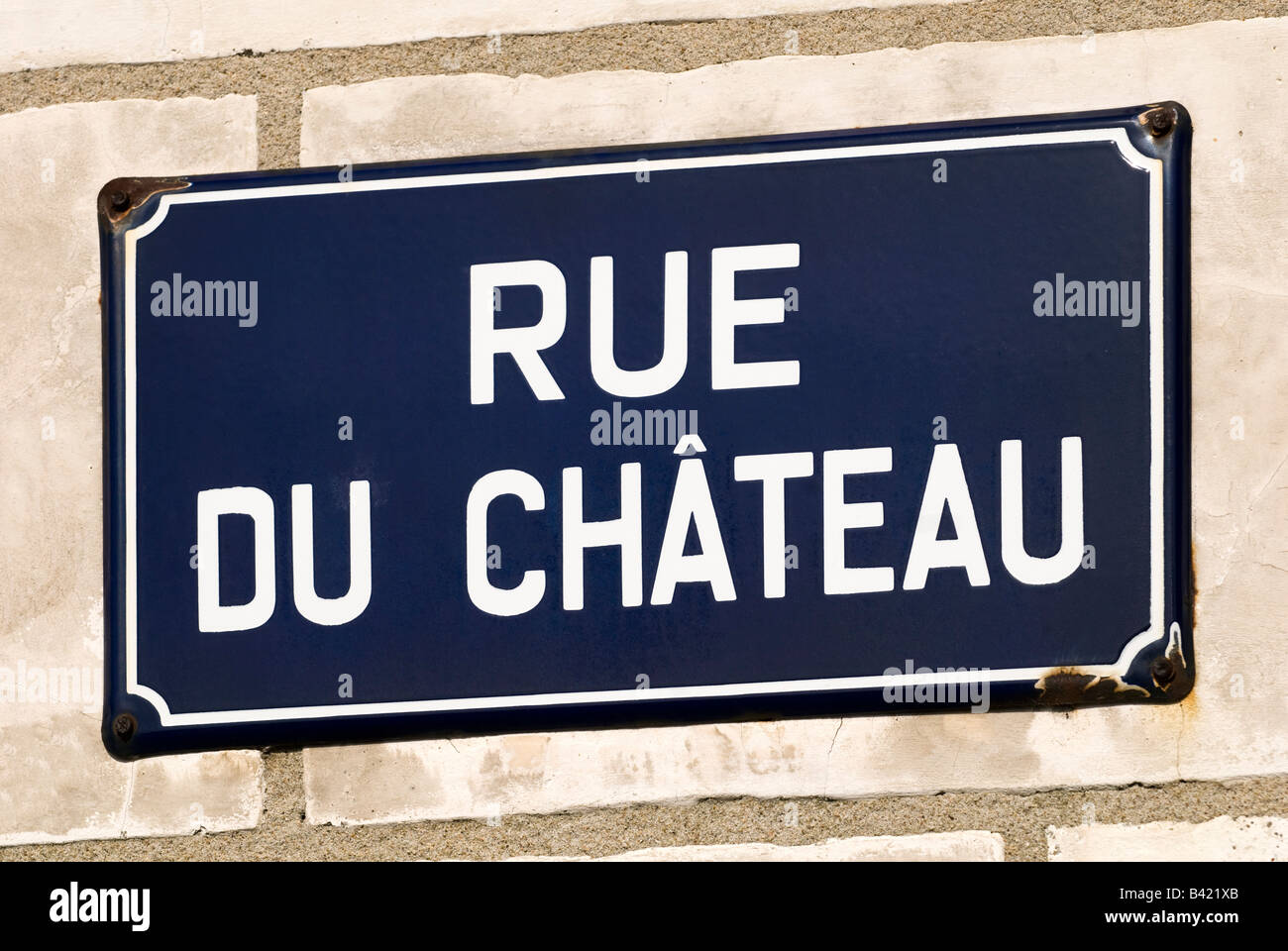 Chateau sign hi-res stock photography and images - Alamy