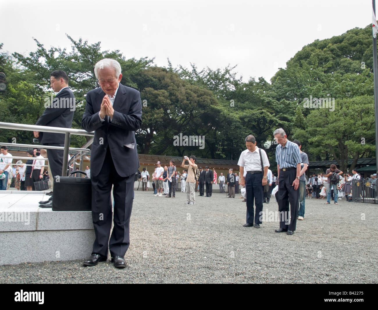 Japan the imperial shrine of yasukuni hi-res stock photography and ...