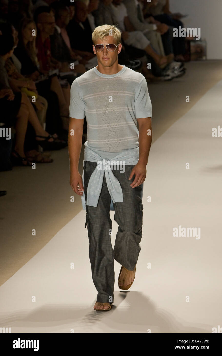 Perry ellis spring hi-res stock photography and images - Alamy