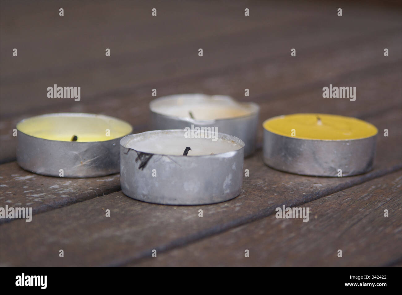 Outside lights hi-res stock photography and images - Alamy