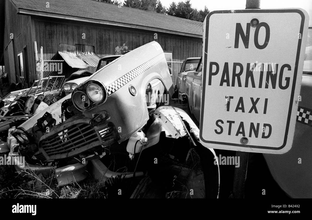 Taxi park Black and White Stock Photos & Images - Alamy