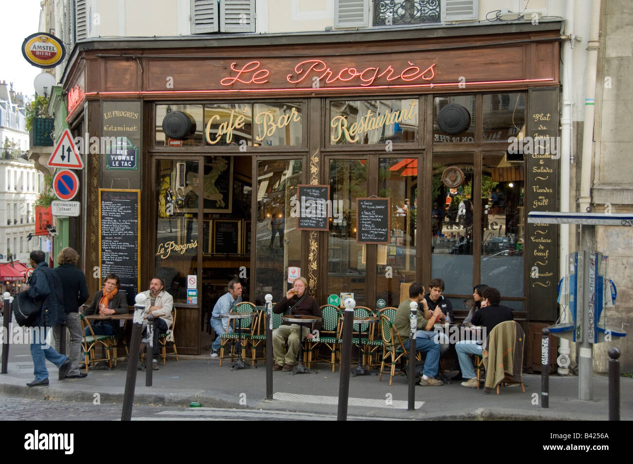 Le Progres cafe bistro in Montmartre, Paris, France Stock Photo - Alamy