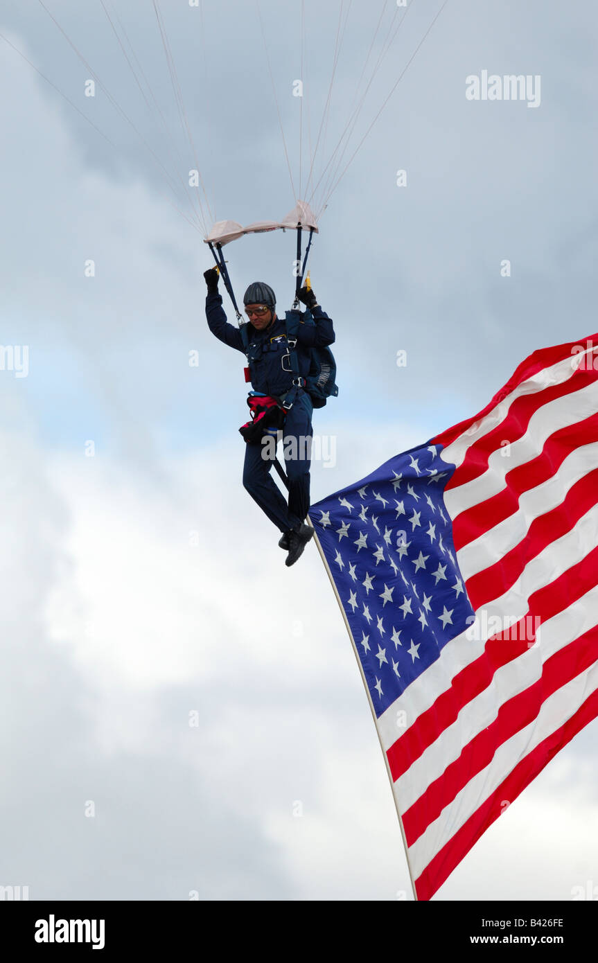 Skydiver close up hi-res stock photography and images - Alamy