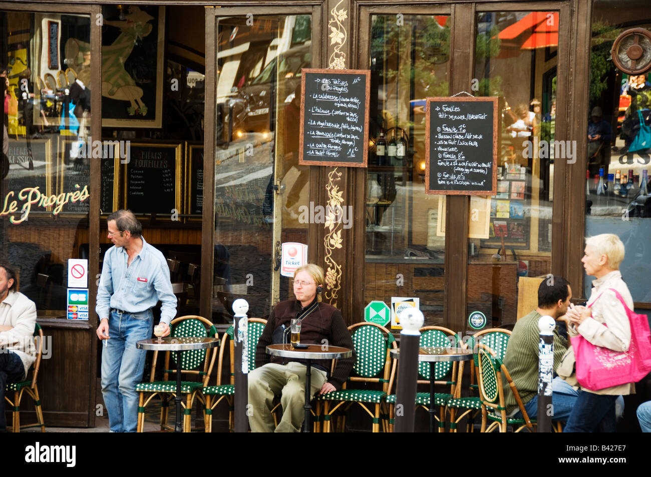 Le Progres cafe bistro Montmartre Paris Stock Photo - Alamy