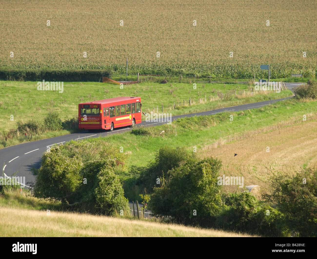 Bus rural hi-res stock photography and images - Alamy