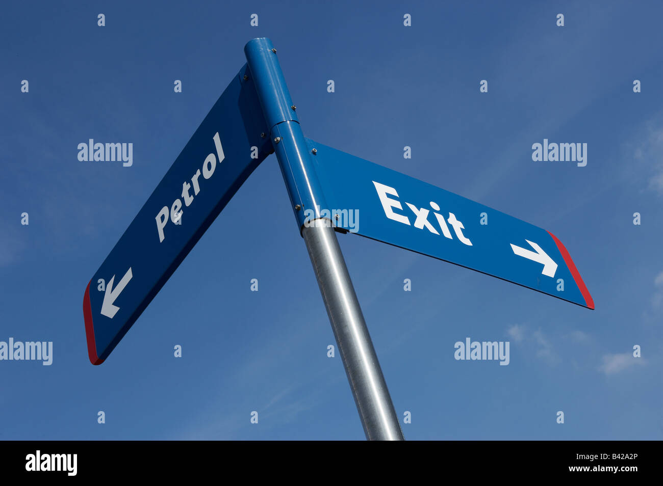 British exit sign hi-res stock photography and images - Alamy