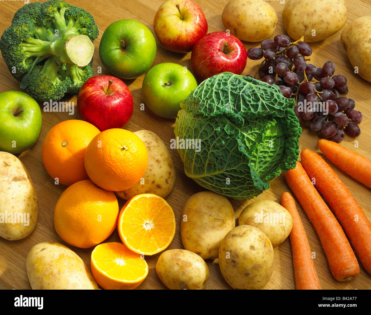 Fresh vegetable selection hi-res stock photography and images - Alamy