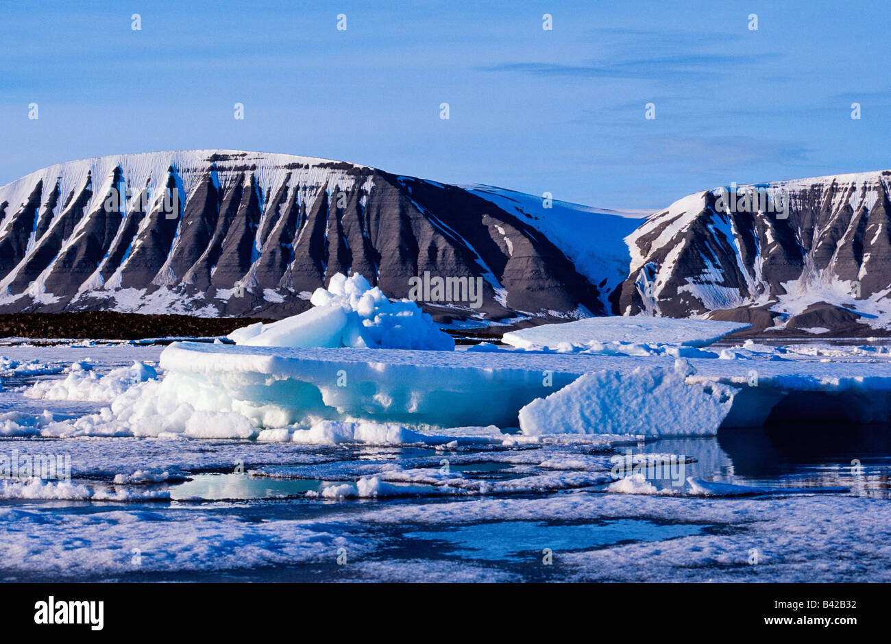 Ice floe in a beautiful artic landscape Stock Photo - Alamy