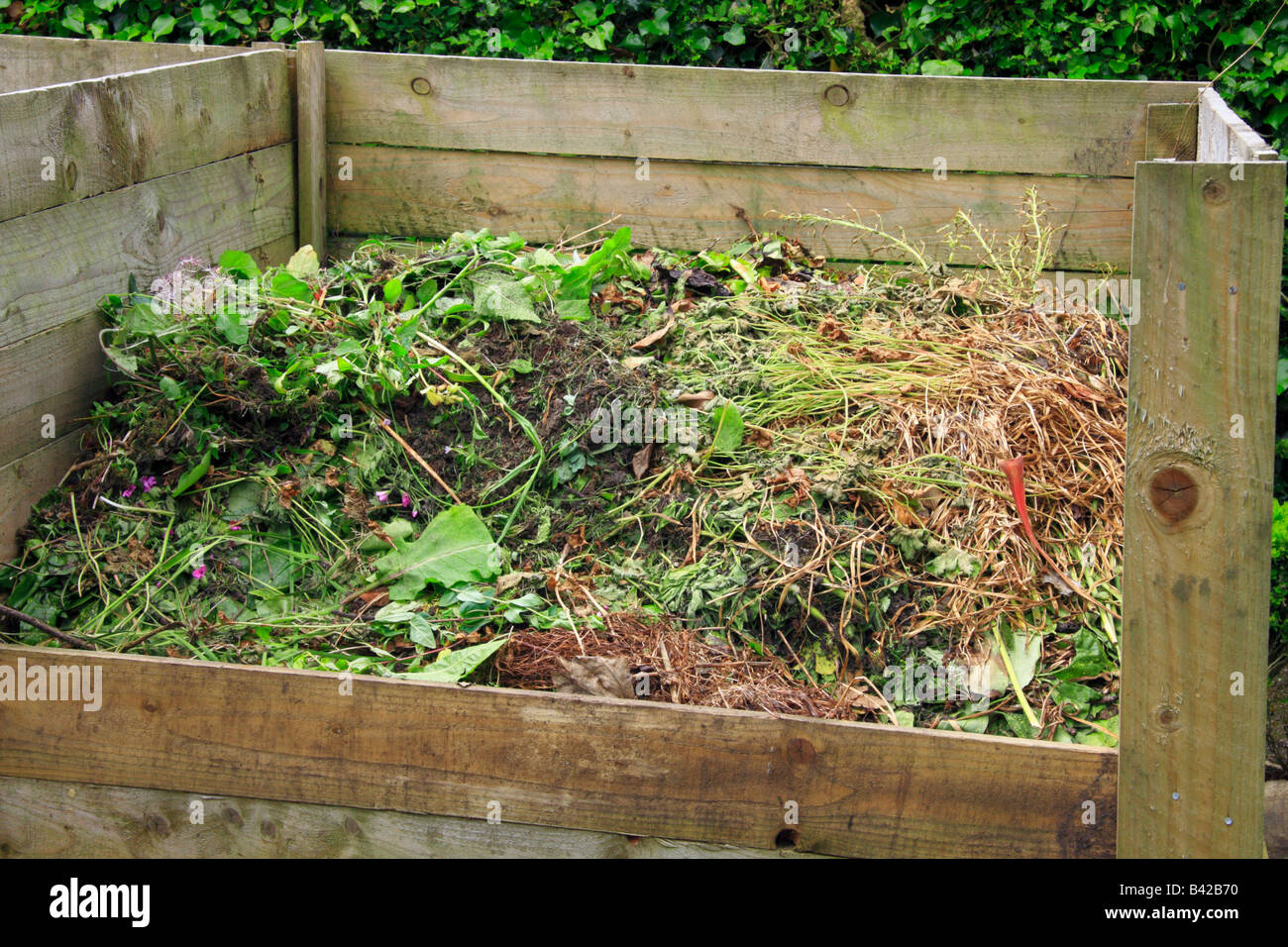 Compost recycling bins hi-res stock photography and images - Alamy