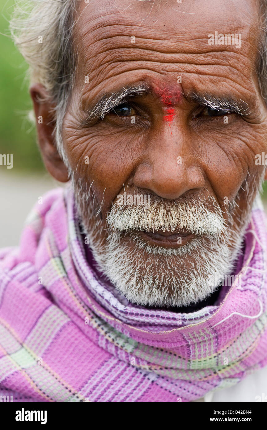 Portrait of old indian man hi-res stock photography and images - Alamy