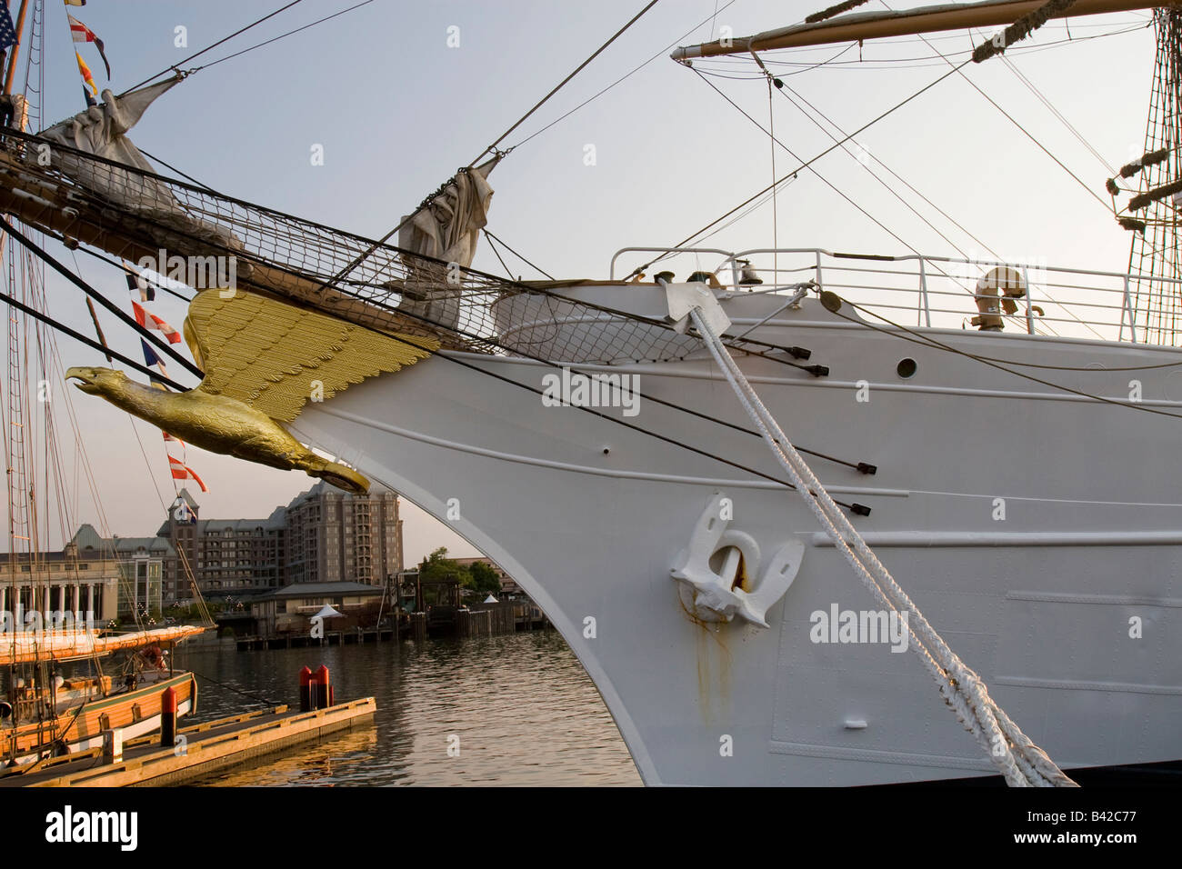 Tail ship hi-res stock photography and images - Alamy