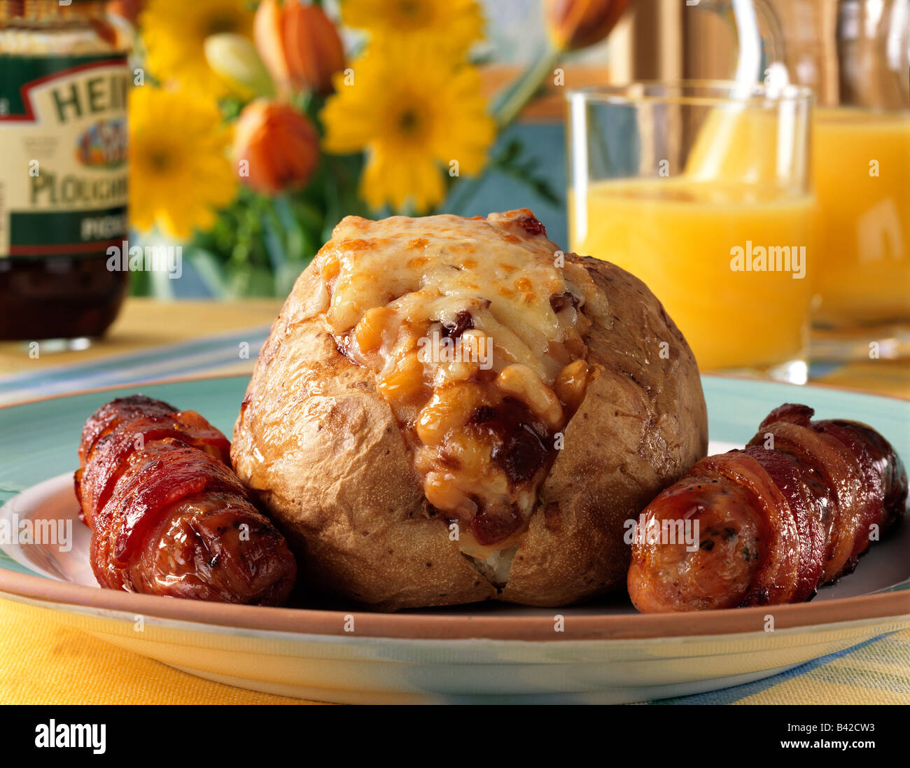 Baked jacket potato editorial food Stock Photo - Alamy