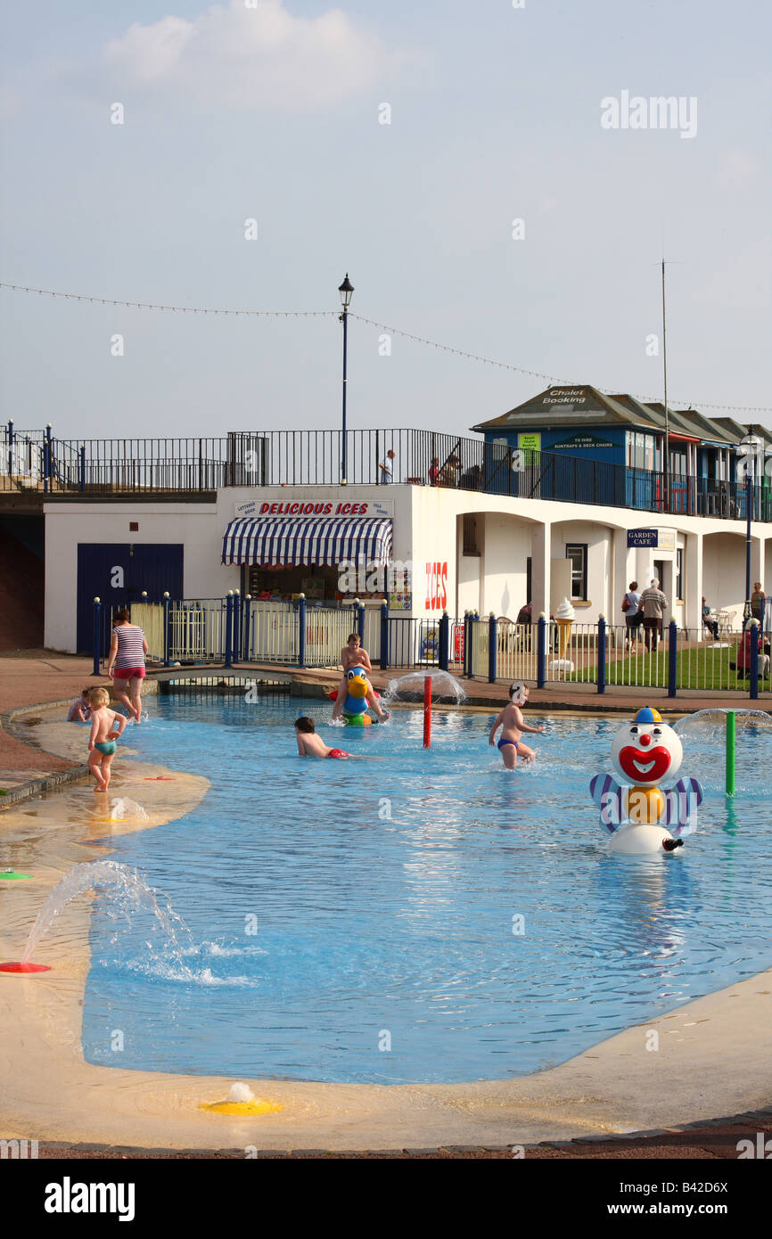 Municiple pool hi-res stock photography and images - Alamy