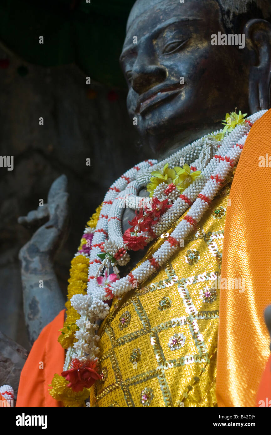 Statue of Khmer God inside Angkor Wat, Cambodia Stock Photo - Alamy