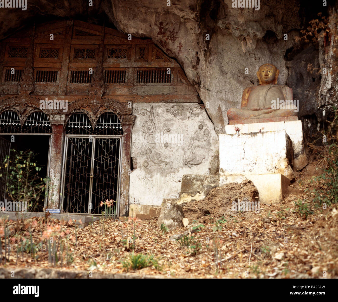 Tam ting caves hi-res stock photography and images - Alamy