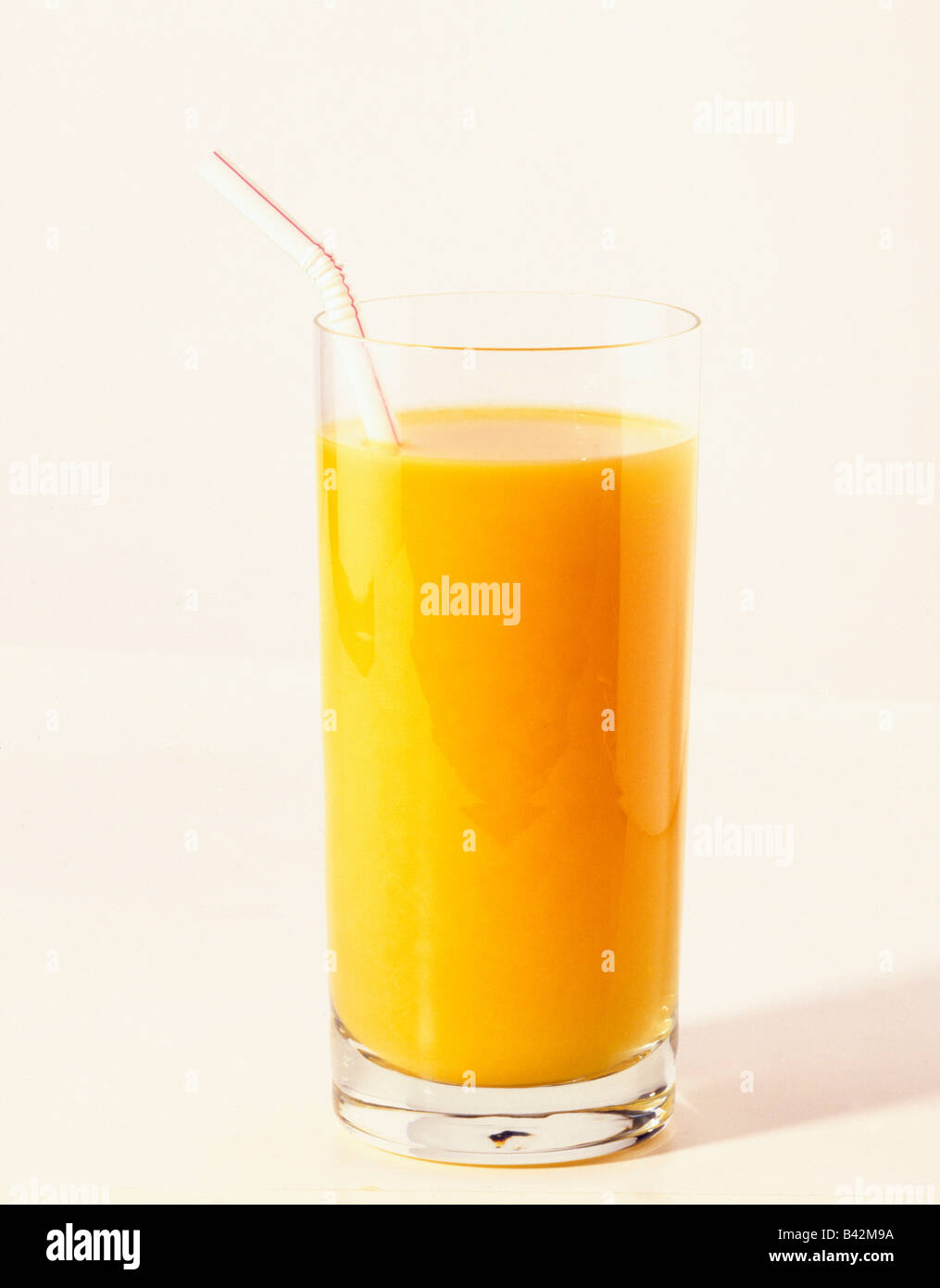 Orange juice in transparent glass hi-res stock photography and images ...
