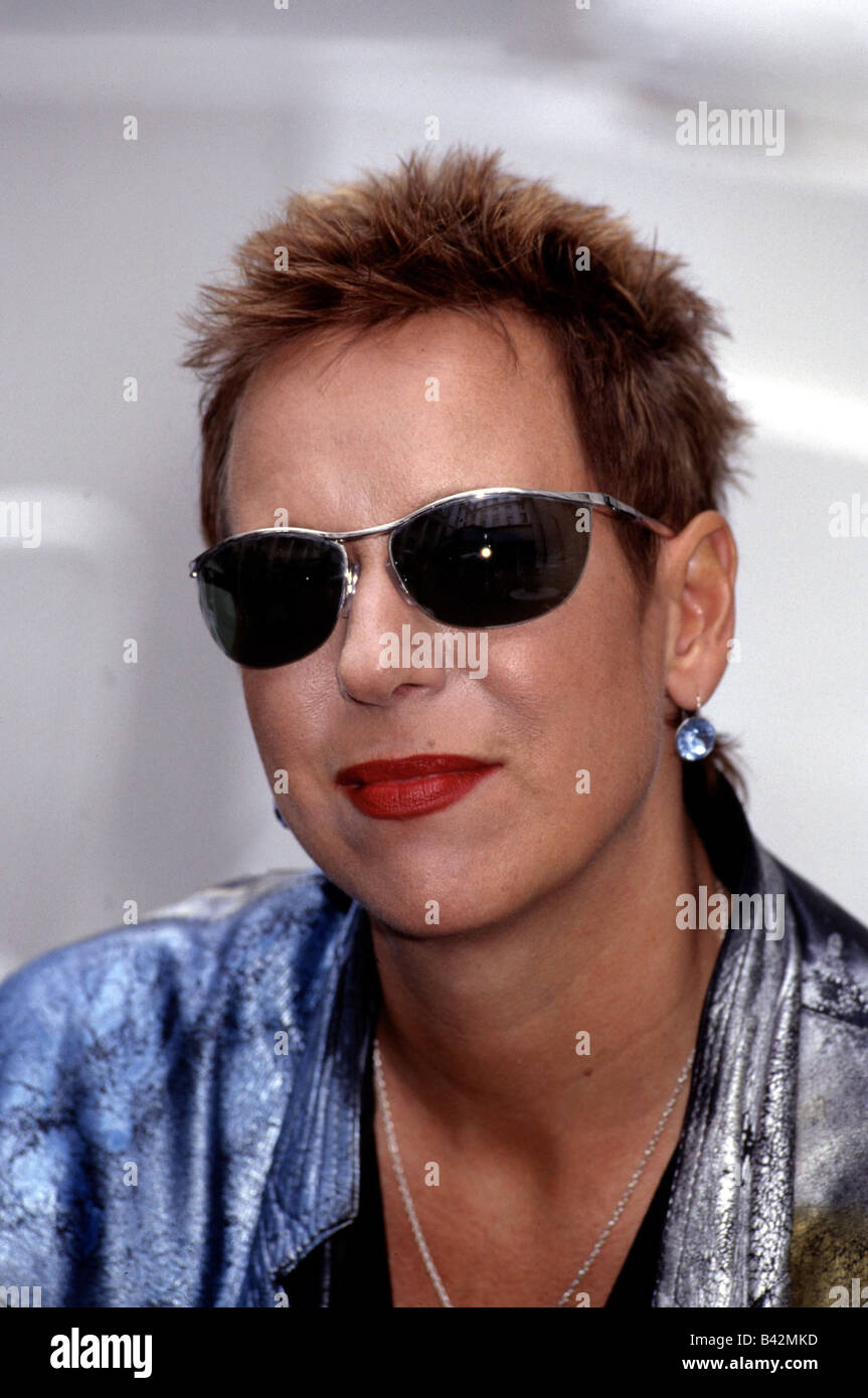 1998 director hi-res stock photography and images - Alamy