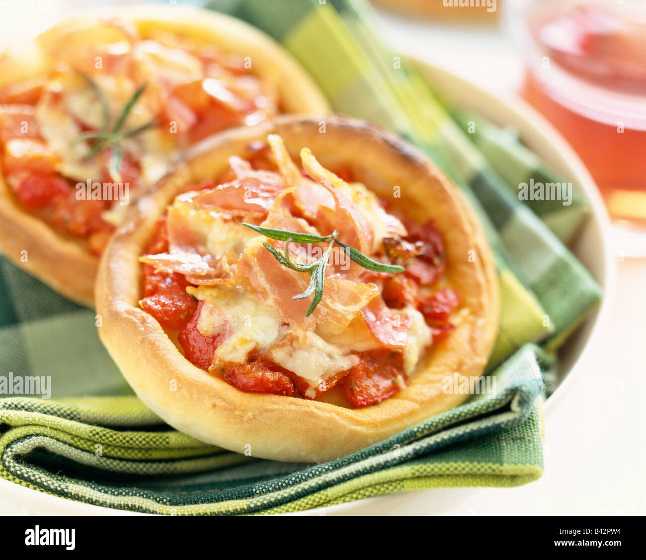 Mini pizzas hi-res stock photography and images - Alamy