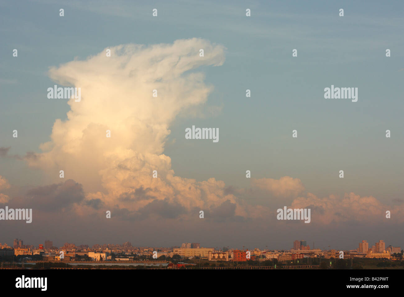 A thunderstorm building Stock Photo - Alamy