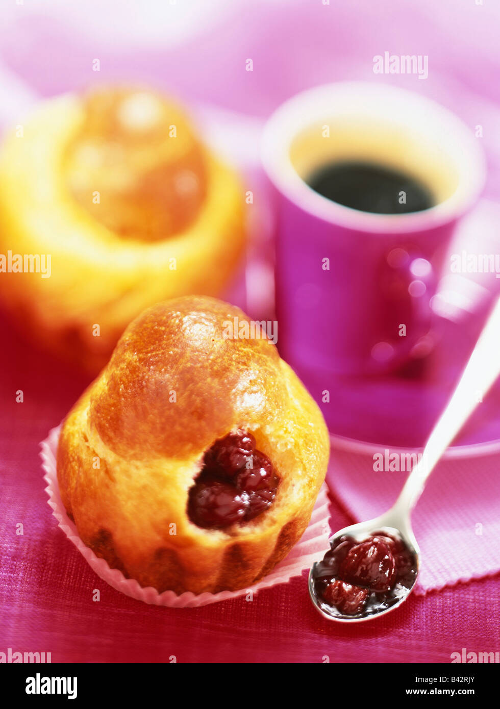 Stuffed brioche hi-res stock photography and images - Alamy