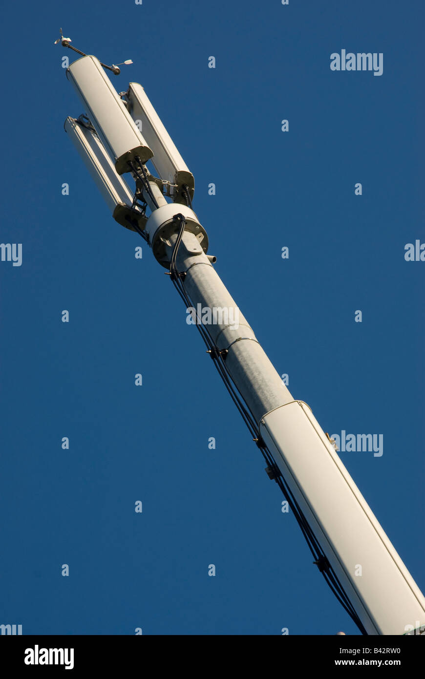 Mobile telephone mast Stock Photo - Alamy