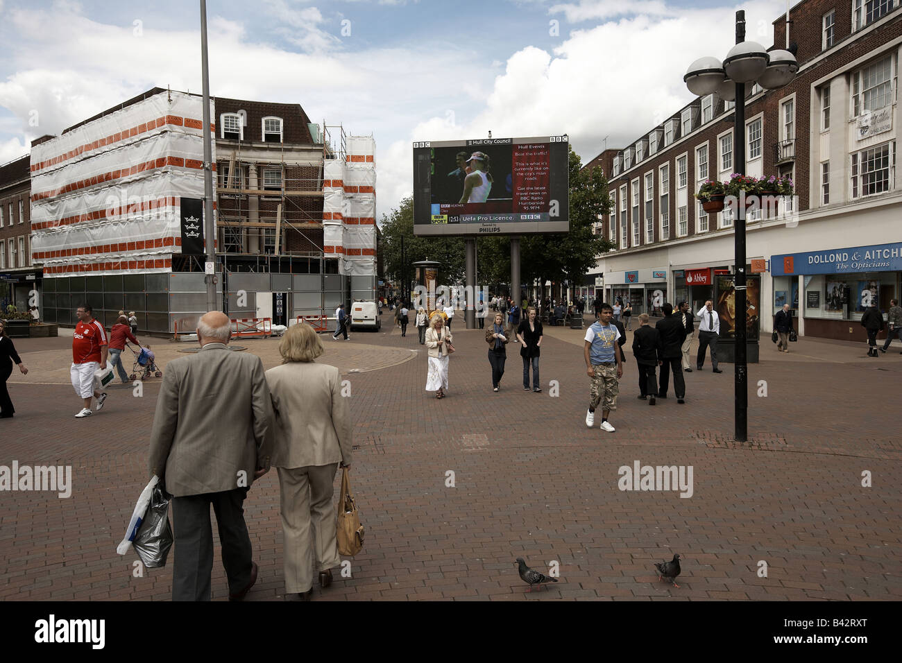 Hull City Council and the BBC s big screen Queen Victoria Square ...
