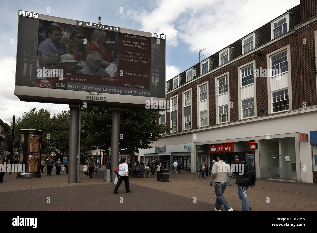Hull City Council and the BBC s big screen Queen Victoria Square ...