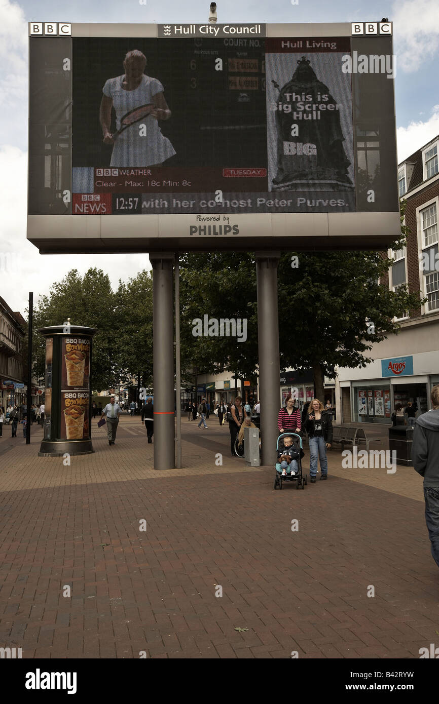 Hull City Council and the BBC s big screen Queen Victoria Square ...