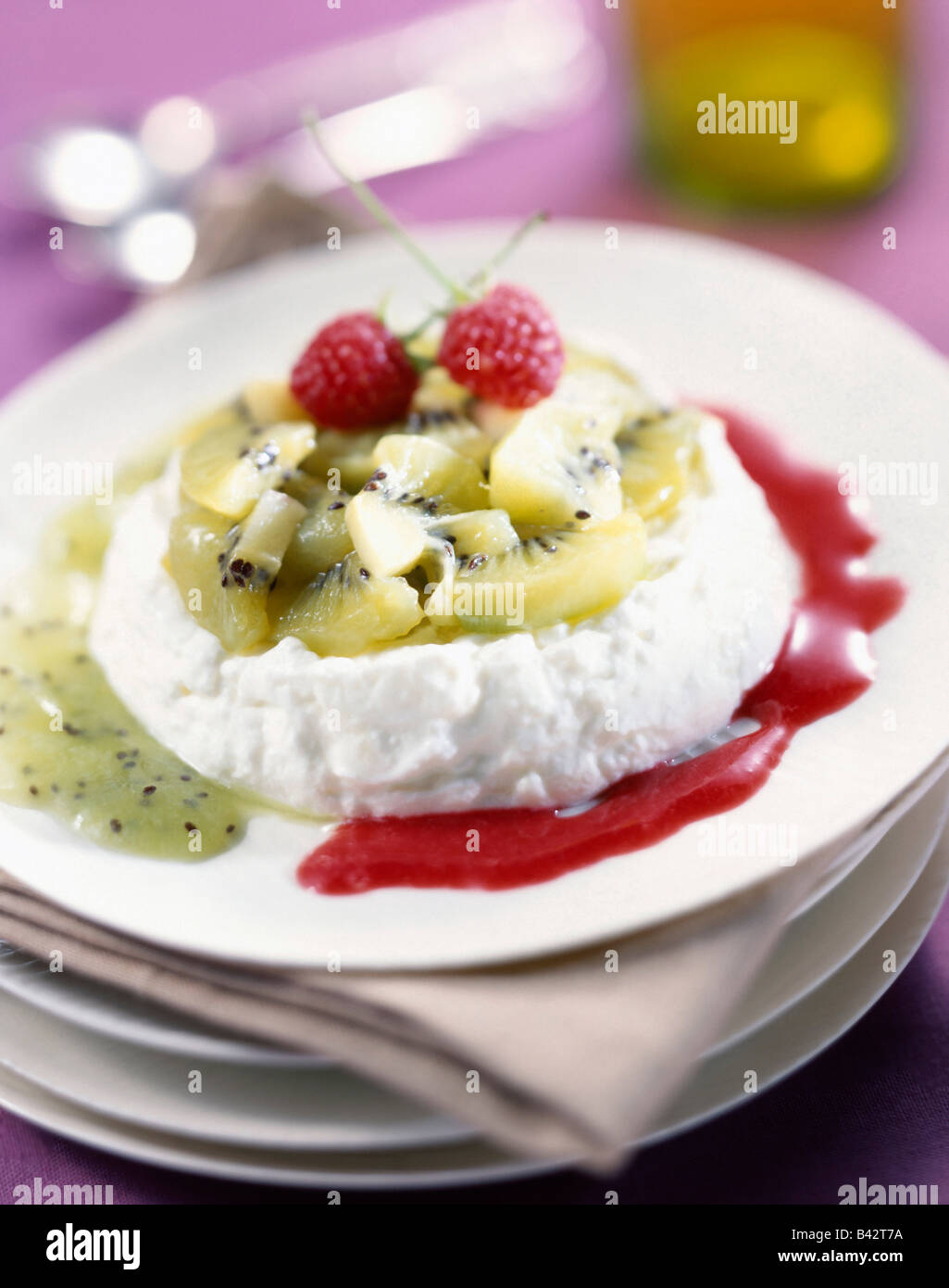 Fromage frais raspberry hi-res stock photography and images - Alamy