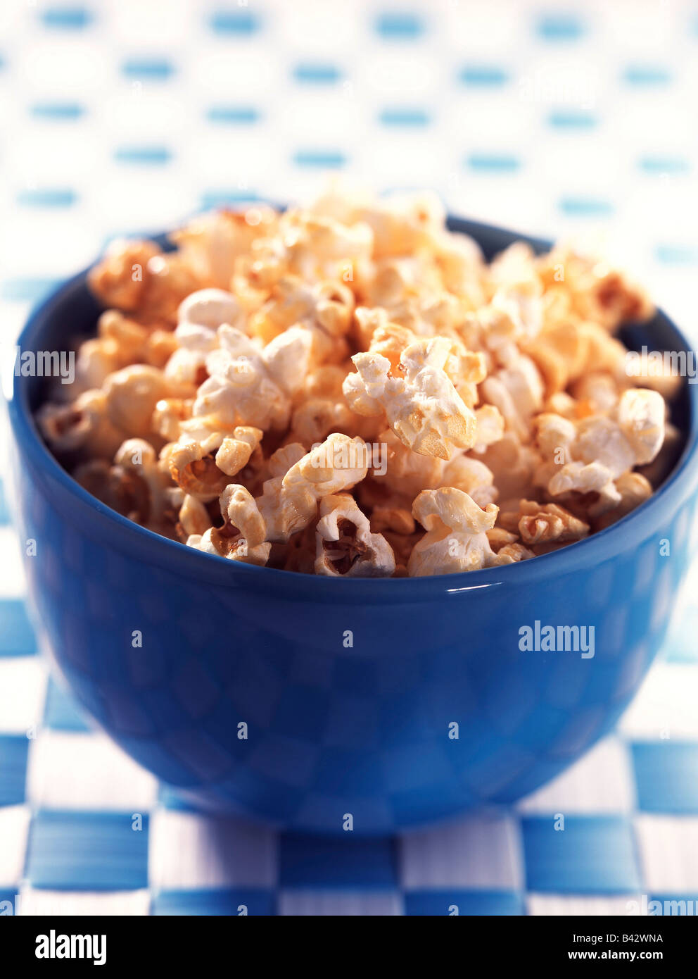 Popcorn cooking hi-res stock photography and images - Alamy
