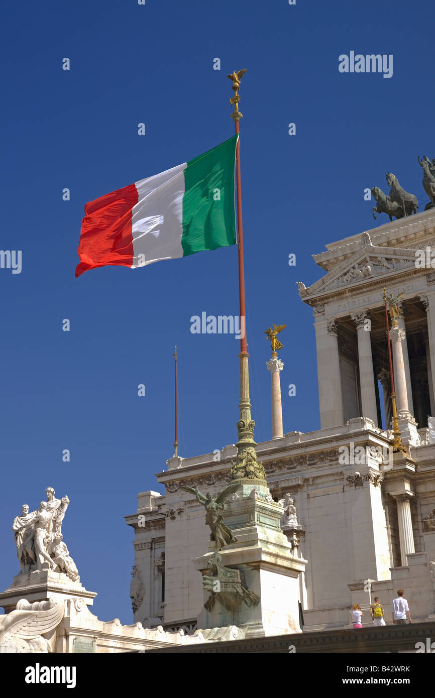 Flying italian flag hi-res stock photography and images - Alamy