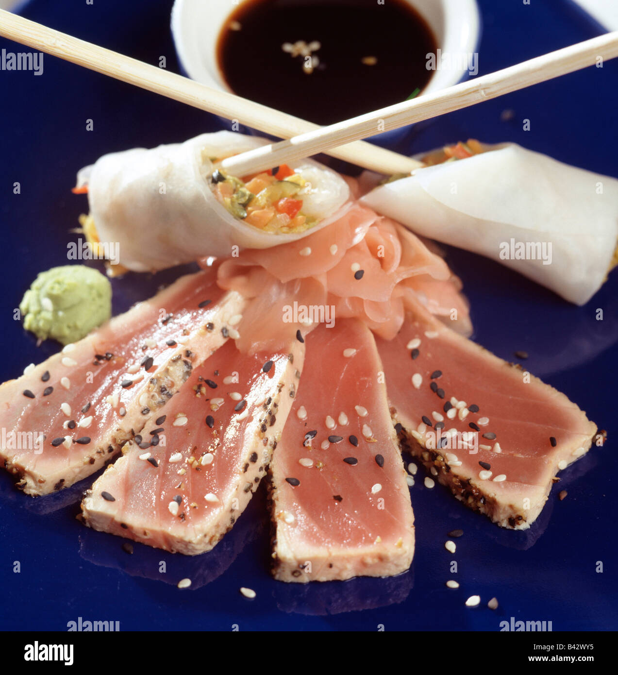 Tuna tataki hi-res stock photography and images - Alamy