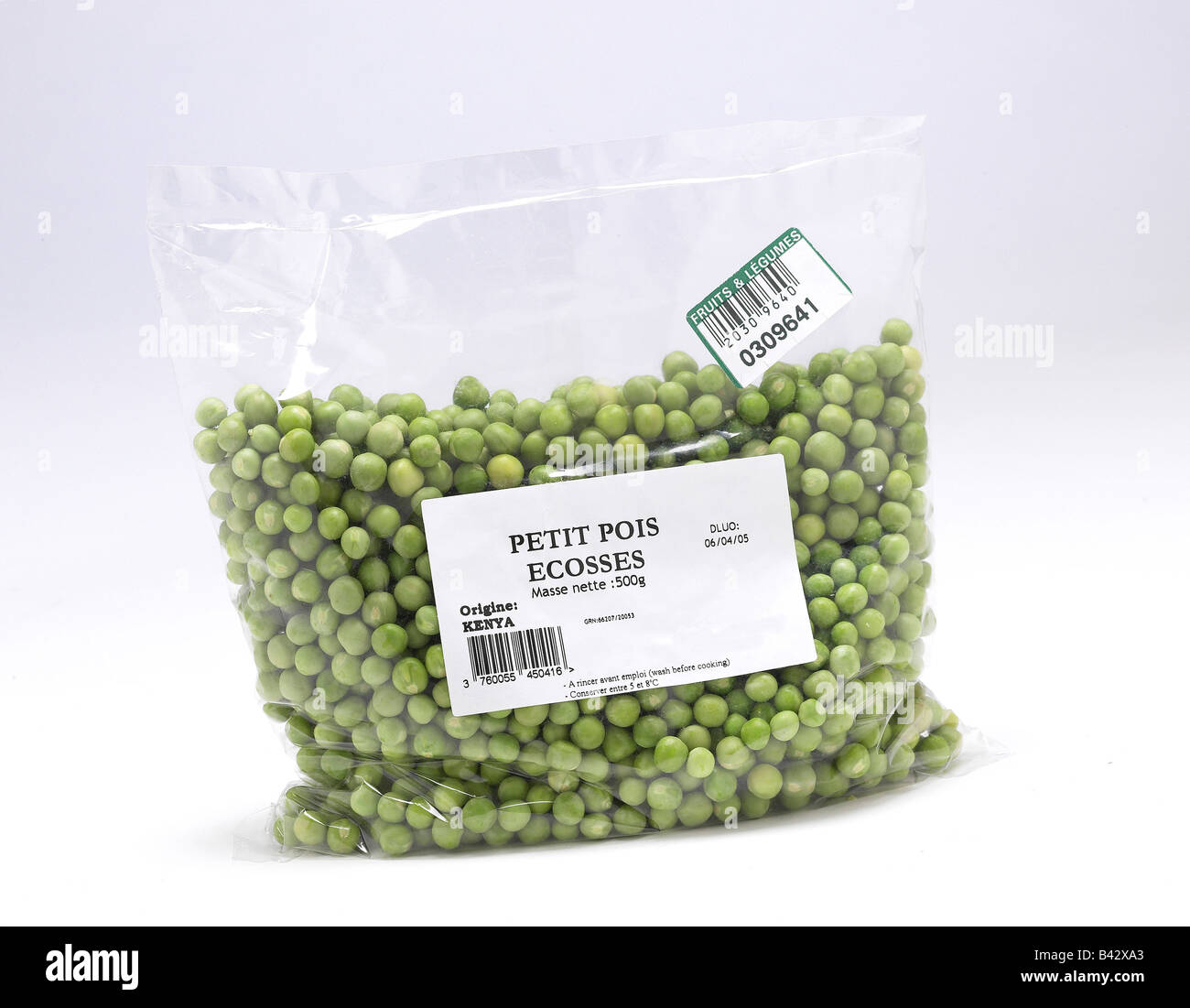 Bag of podded peas Stock Photo - Alamy